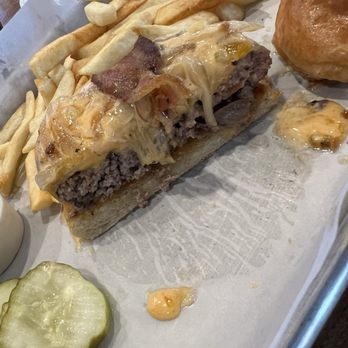 DUGAN’S SPORTS GRILL - Updated December 2025 - 79 Photos & 209 Reviews ...