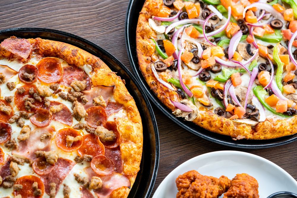 STRAW HAT PIZZA - Updated June 2026 - 112 Photos & 165 Reviews - 6522 E ...