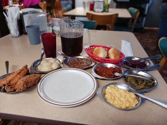 BEA’S RESTAURANT - Updated December 2025 - 94 Photos & 180 Reviews ...