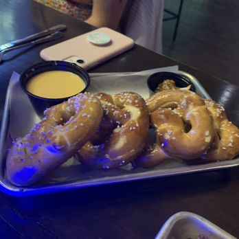 BACK 9 SOCIAL - Updated October 2025 - 83 Photos & 38 Reviews - 805 N ...