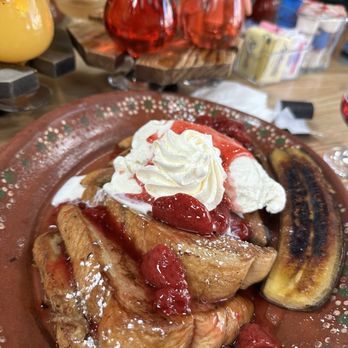 AH HUEVO - Updated April 2025 - 234 Photos & 88 Reviews - 222 D N El ...