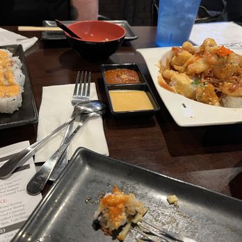 GO FISH MODERN JAPANESE KITCHEN - Updated December 2025 - 284 Photos ...