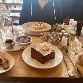 ODDFELLOWS CAFE & BAR - Updated April 2025 - 1804 Photos & 1599 Reviews ...