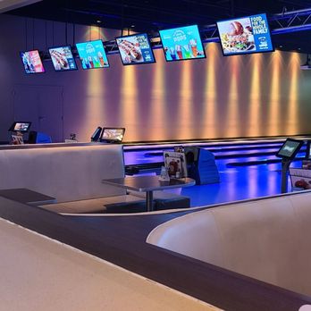 MAIN EVENT LOUISVILLE - Updated November 2024 - 301 Photos & 221 ...