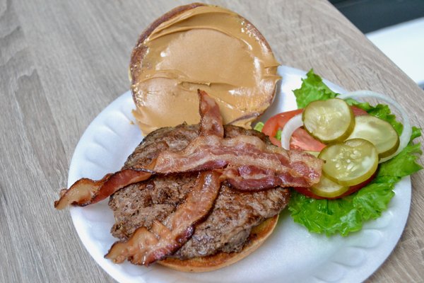 LOCAL BITES - Updated December 2025 - 21 Photos - 700 Locust St, Des ...