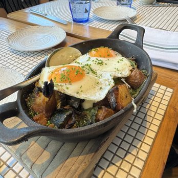 AVEC RIVER NORTH - Updated November 2024 - 677 Photos & 271 Reviews ...