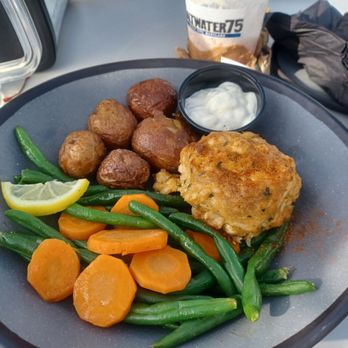 SALTWATER 75 - Updated June 2024 - 74 Photos & 89 Reviews - 115 75th St ...