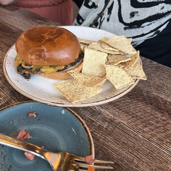 MERROIR - Updated August 2025 - 422 Photos & 362 Reviews - 784 Locklies ...