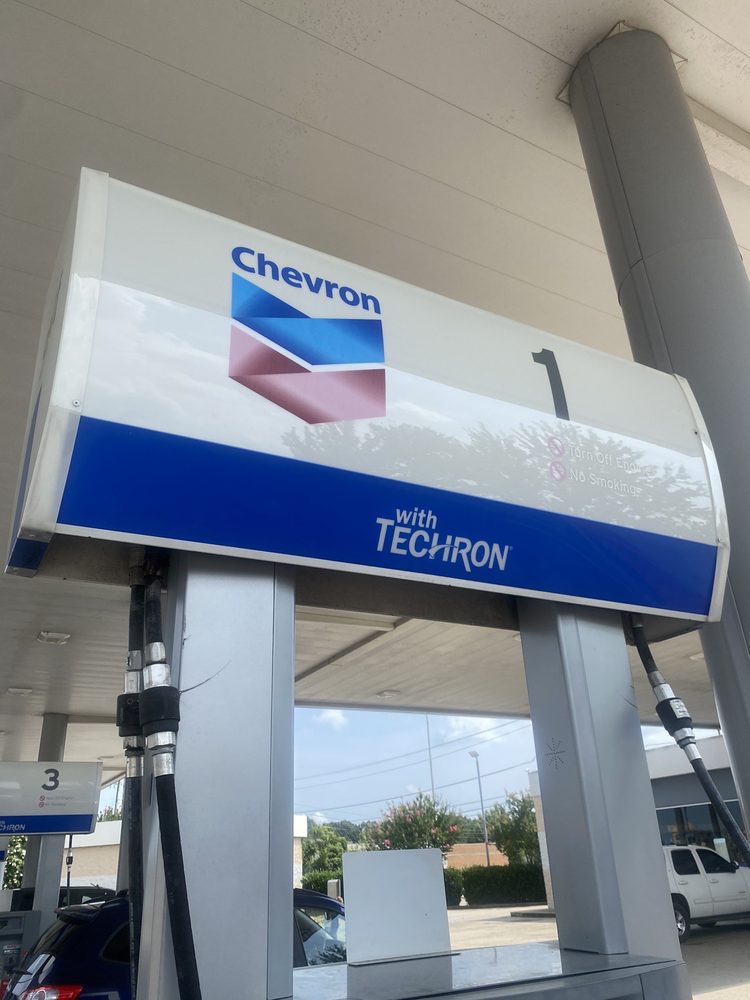 GREENVILLE CHEVRON STATION & AUTO WASH - Updated April 2026 - 43 Photos ...