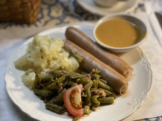 HELVETIA HUTTE RESTAURANT - Updated October 2025 - 86 Photos & 40 ...