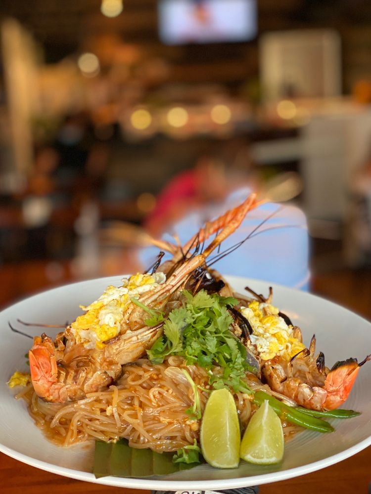 SMILEY THAI AND SUSHI - Updated August 2024 - 263 Photos & 220 Reviews ...