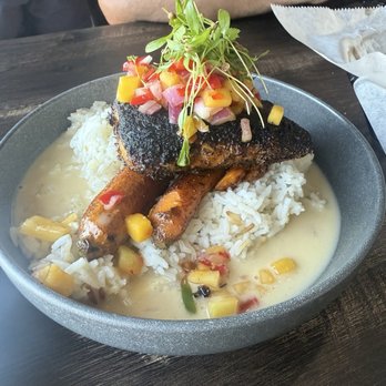 MAKOS MARINA BAR & GRILL - Updated September 2025 - 77 Photos & 44 ...