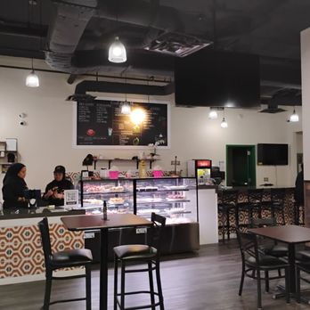 SWEET TOOTH CAFE & CAKES - Updated December 2025 - 76 Photos & 15 ...