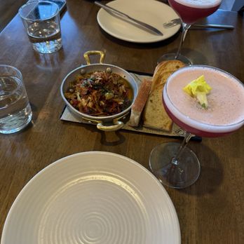 OLIVIA - Updated April 2025 - 3046 Photos & 1481 Reviews - 3601 W Swann ...