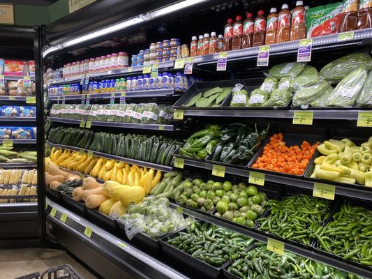 UNITED SUPERMARKETS - Updated October 2025 - 13 Photos - 1229 Hwy 16 S ...