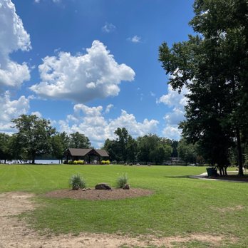 DRAKE FIELD - Updated December 2025 - 27 Photos - 151 Willowbend Rd ...