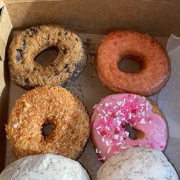 COUNTRY DONUTS - Updated May 2025 - 74 Photos & 308 Reviews - 3091 US ...