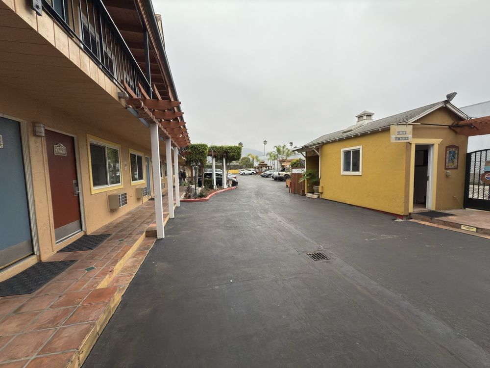 SANDYLAND REEF INN - Updated September 2025 - 87 Photos & 164 Reviews ...