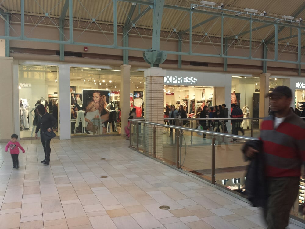 EXPRESS LIMITED - Updated September 2024 - 30 Mall Dr W, Jersey City ...