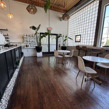 WHITE BOX ROASTERY - Updated October 2025 - 137 Photos & 87 Reviews ...