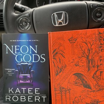 THE BOOK BURROW - Updated October 2025 - 45 Photos & 18 Reviews - 401 W ...