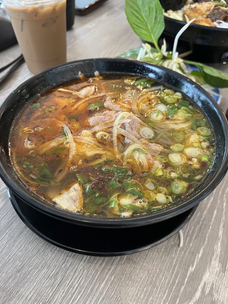 PHO GEORGIA EXPRESS - Updated May 2025 - 13 Photos - 575 West Georgia ...