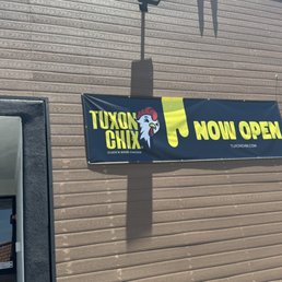 TUXON CHIX - Updated July 2025 - 128 Photos & 99 Reviews - 5524 E Grant ...