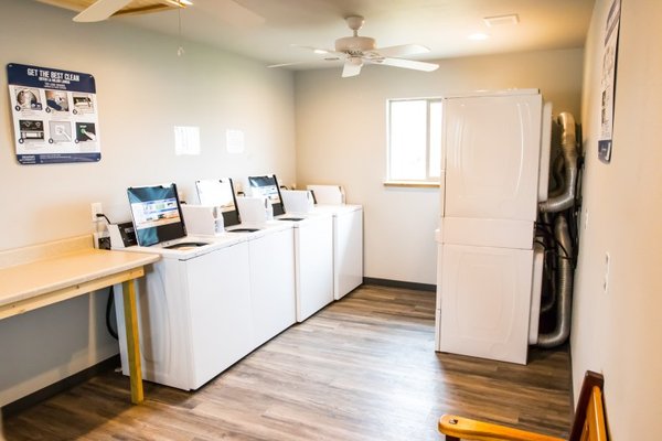 SILVER CREEK RV PARK - Updated July 2024 - 17 Photos - 801 Silver Creek ...