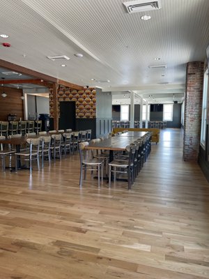 THE B.A. COLONIAL - 174 Photos & 64 Reviews - 818 W Kenwood Dr ...