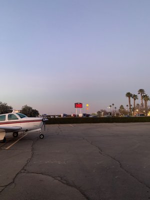 Coalinga HARRIS RANCH AIRPORT - Updated November 2024 - 16 Photos ...
