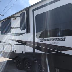 MCCLAIN’S RV SUPERSTORE - 17 Photos & 57 Reviews - RV Dealers - 5601 I ...