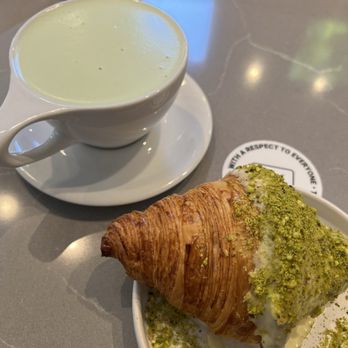 SOLOWAY COFFEE - Updated April 2025 - 145 Photos & 74 Reviews - 2275 North Lincoln Ave, Chicago ...