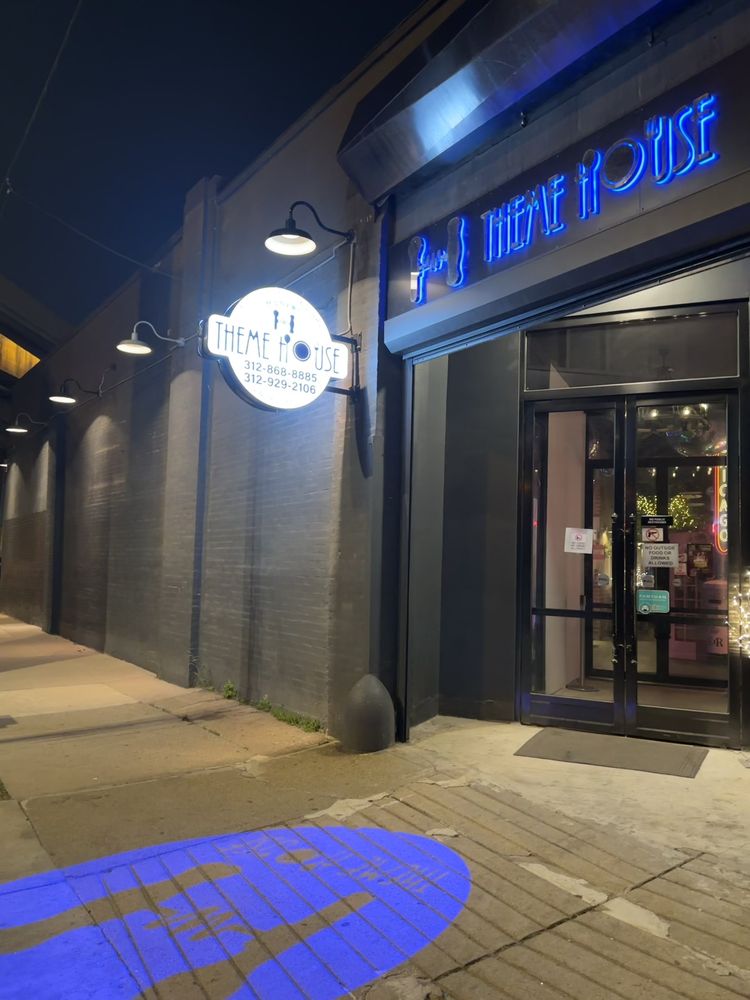 THEME HOUSE - 41 Photos & 20 Reviews - 610 W 24th Pl, Chicago, Illinois ...