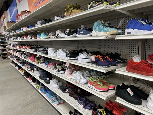 VALUE OUTLETS - Updated May 2026 - 1821 Broadhollow Rd, Farmingdale ...