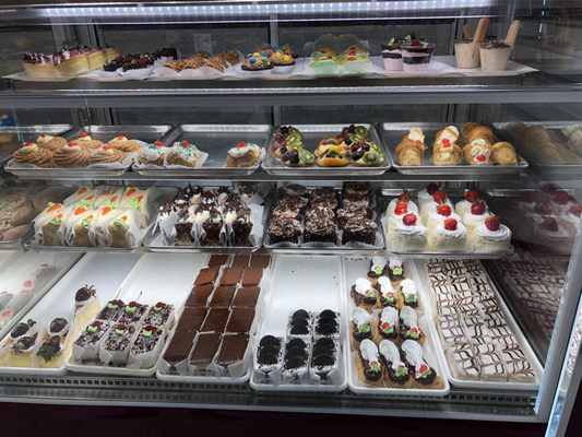 MARIA ITALIAN BAKERY - 80 Photos & 93 Reviews - Bakeries - 386 Market ...