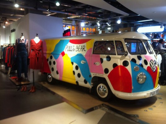 PULL&BEAR - 50-56 rue Caumartin, Paris, France - Women's Clothing - Yelp