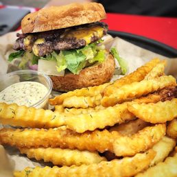 VICTORY BURGER - Updated August 2025 - 34 Photos & 51 Reviews - 835 N ...