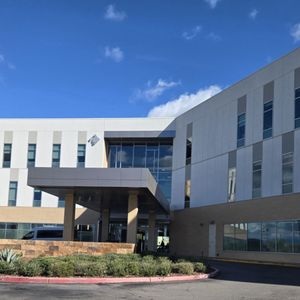 FRESNO HEART & SURGICAL HOSPITAL - Updated April 2025 - 21 Photos & 43 ...