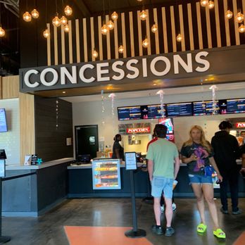 WAREHOUSE CINEMAS ROTUNDA - Updated May 2025 - 106 Photos & 60 Reviews ...