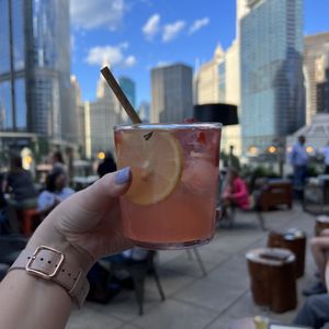 RAISED, AN URBAN ROOFTOP BAR - 675 Photos & 441 Reviews - 1 W Upper ...