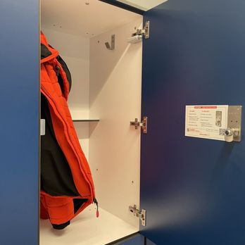 ROBERT CROWN COMMUNITY CENTER AND LIBRARY - Updated December 2025 - 32 ...