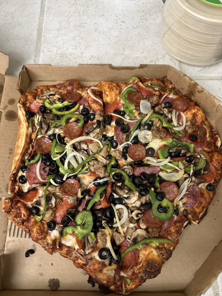 ROUND TABLE PIZZA - Updated May 2024 - 13 Photos & 25 Reviews - 6467 N ...