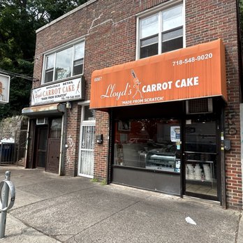 LLOYD’S CARROT CAKE - Updated November 2024 - 269 Photos & 351 Reviews ...