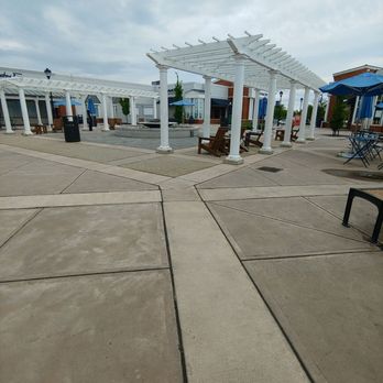 LEESBURG PREMIUM OUTLETS - Updated November 2025 - 258 Photos & 275 ...