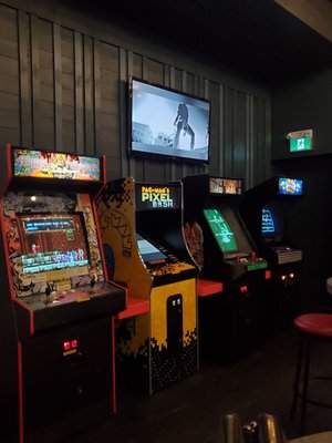 MIDWAY - Updated December 2025 - 22 Photos - 6107 104 Street NW ...