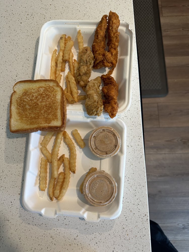 LAYNE’S CHICKEN FINGERS - Updated November 2024 - 99 Photos & 252 ...