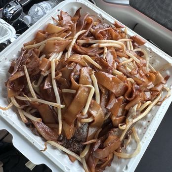 FAMOUS KITCHEN - Updated October 2024 - 329 Photos & 168 Reviews - 1802 ...