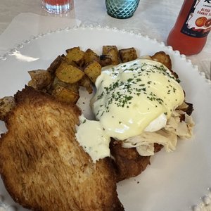 THE GILDED ACORN - 31 Photos & 14 Reviews - 120 N Robinson Ave ...