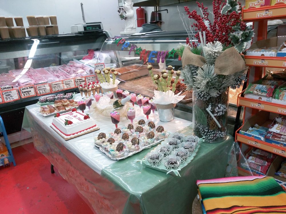 LA MEXICANA MEAT MARKET - 520 Oregon Way, Longview, Washington ...