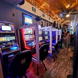 RIVERFRONT BAR & GRILL - Updated July 2025 - 48 Photos & 45 Reviews ...